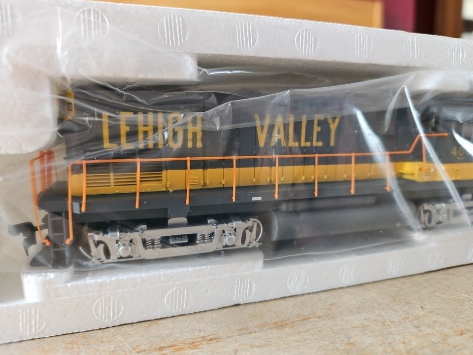 MRC Lima HO PR 101 HO ALCO C420 Lehigh Valley Locomotive #408 NEW IN ...