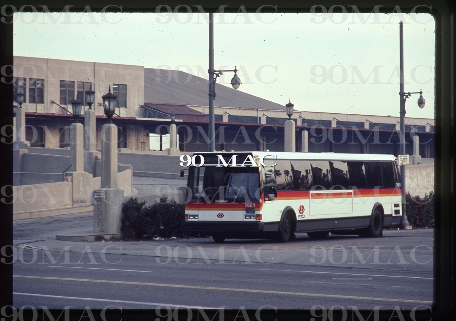 RTD-SCRTD. GRUMMAN 870 BUS #7661. Los Angeles (CA). Original Slide 1988 ...