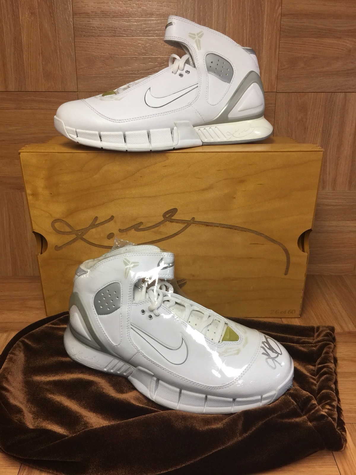 RARE🔥 Nike Kobe Bryant Huarache 2K5 Autographed Shoe Wood Box Laser ...