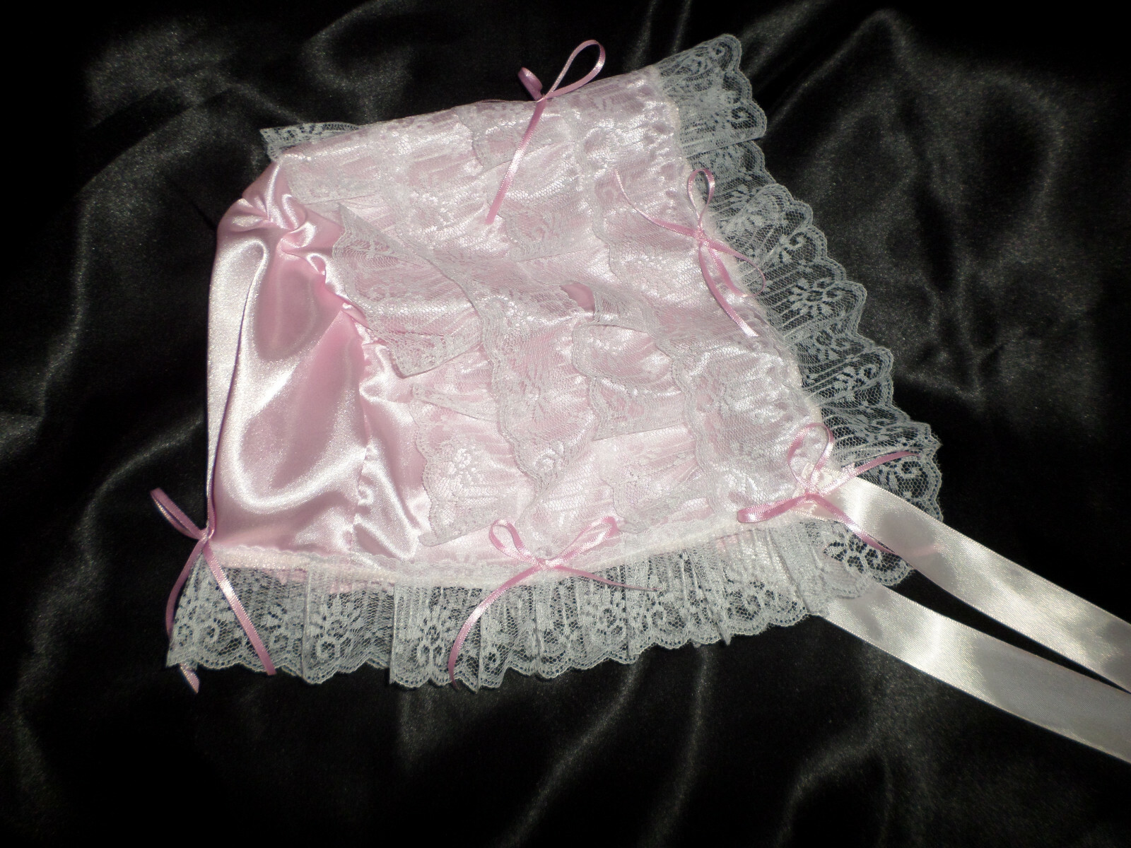 ABDL SISSY PINK BONNET + MITTENS + BIB | Grelly UK