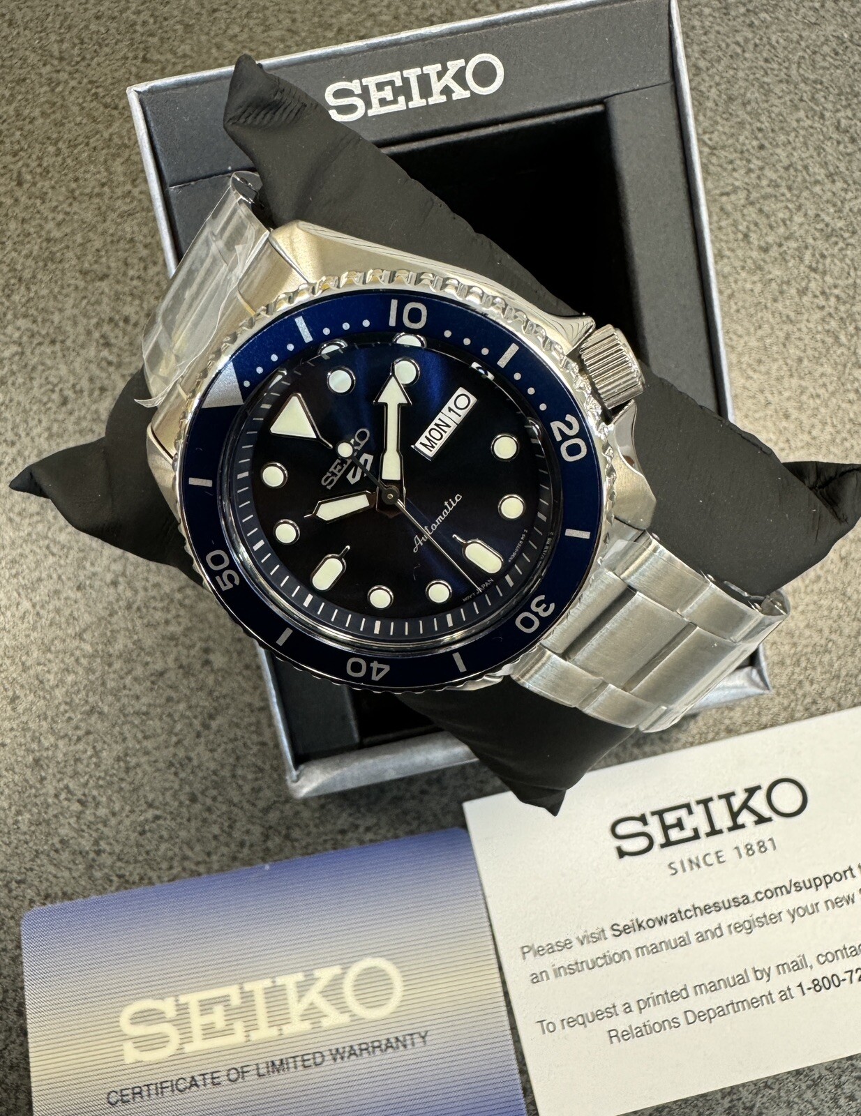 Seiko 5 Automatic Blue Dial Steel Bracelet Men's Watch SRPD51 New With ...