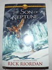 THE SON OF NEPTUNE (HEROES OF OLYMPUS, BOOK 2) By Rick Riordan *Mint ...