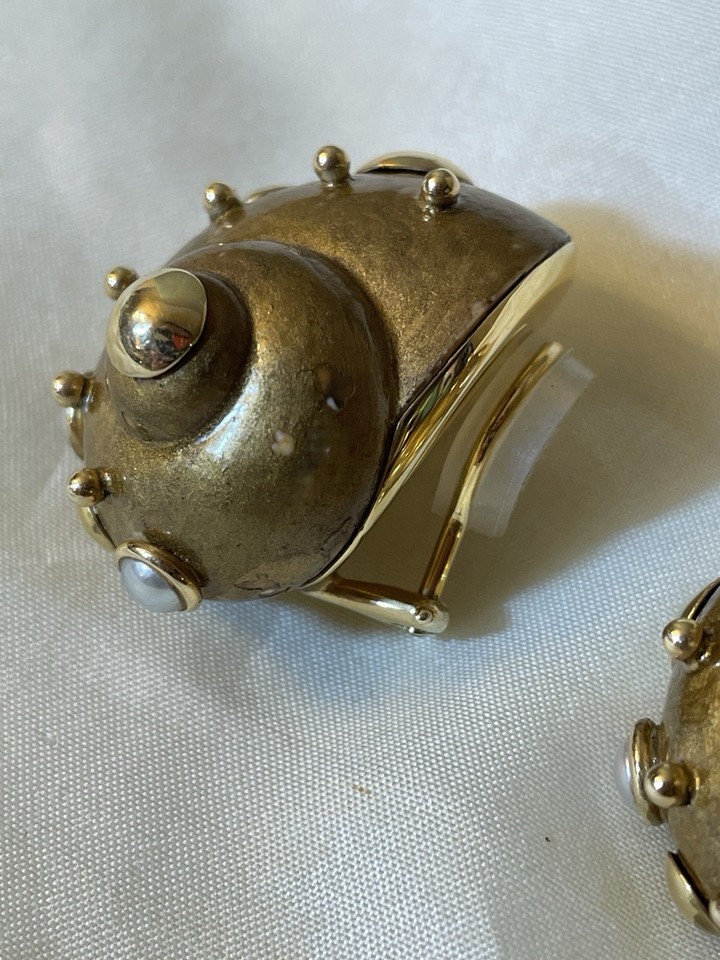 Vintage MAZ 14K Gold Shell And Pearl Clip On Earrings | eBay