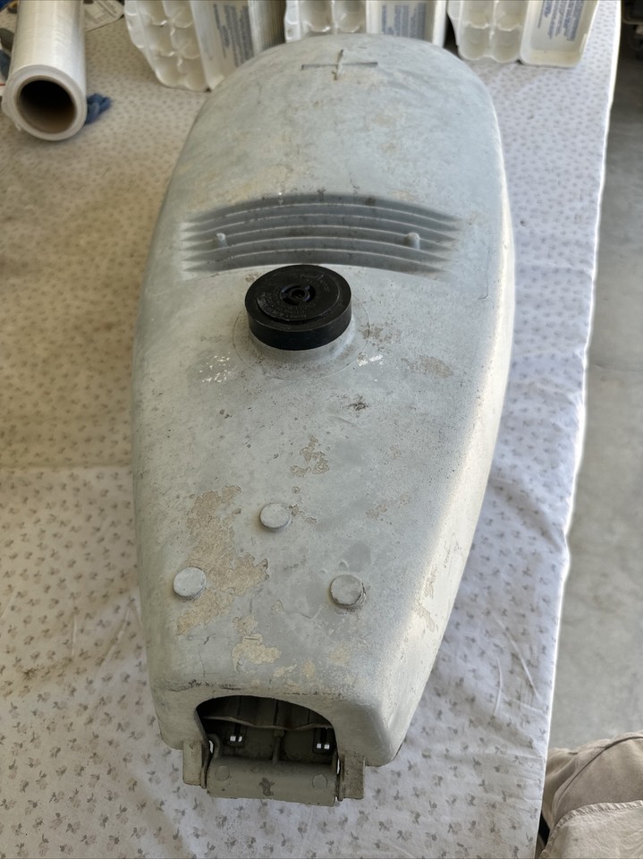ITT Model 25-200w/250w High Pressure Sodium HPS Light Fixture. No Bulb ...