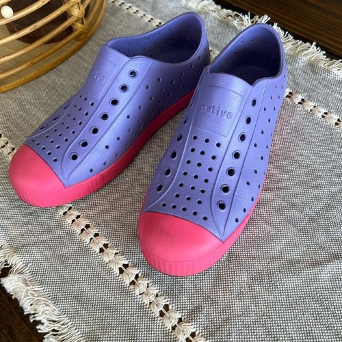 Native Jefferson Purple and Pink Slip-On Shoes, size J3, girls water ...