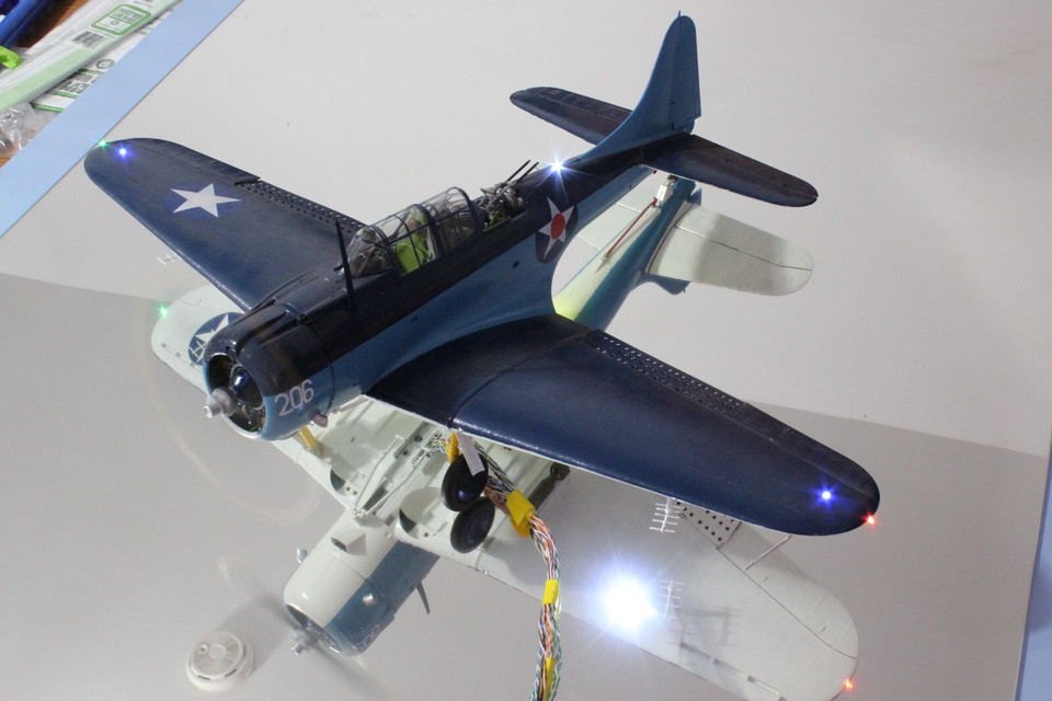 SBD-3/4 Dauntless US Navy Dive Bomber 1/18 Merit 61801 New w/ metal ...