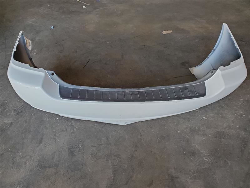 Toyota Highlander, 4DR Rear Bumper Cover, 04-07, White, 52159-48904 ...