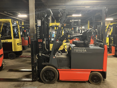 2020 Toyota 6000 LB Electric Forklift With Triple Side Shift 3200 Hours ...