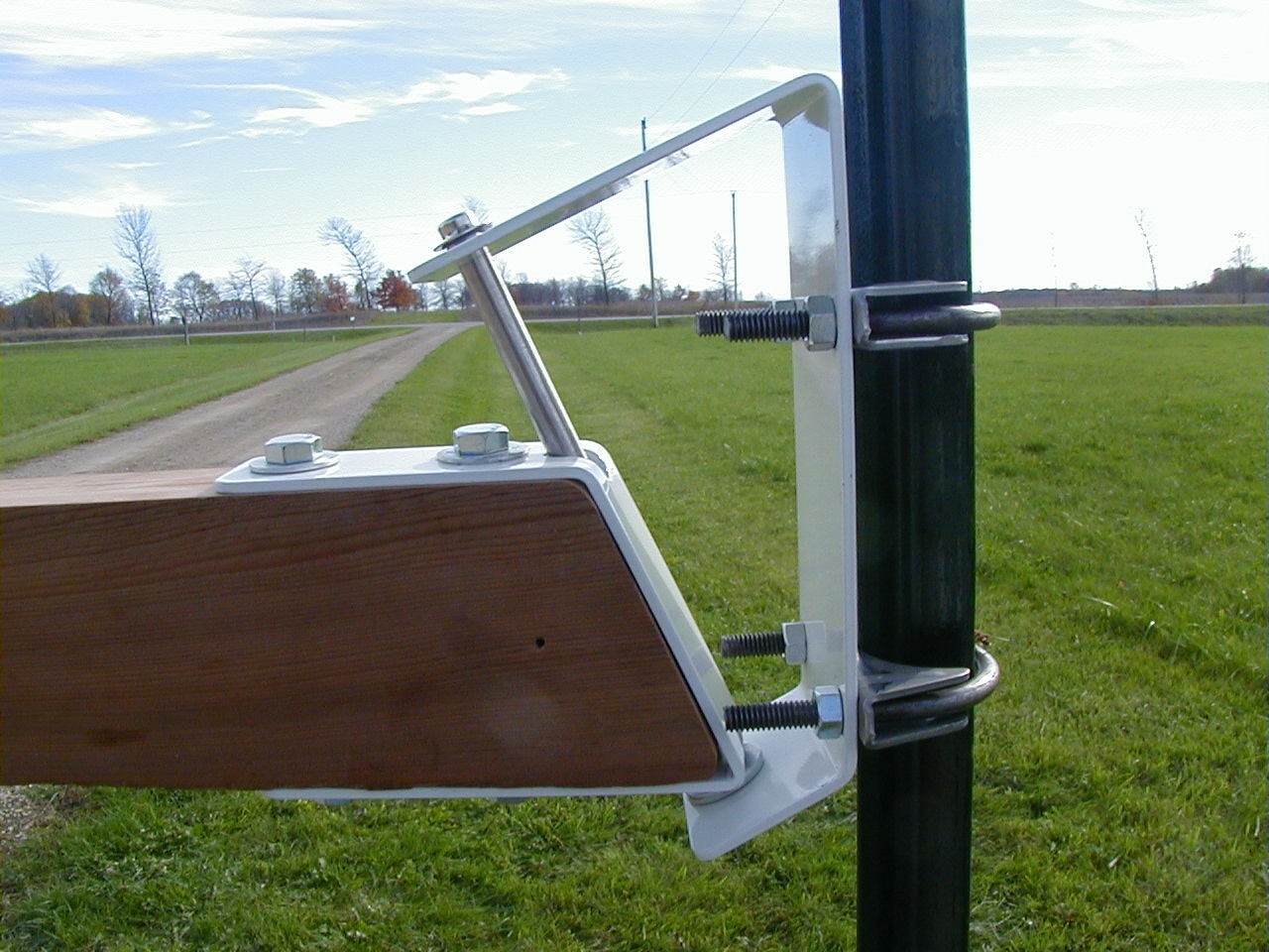 Swing Pivoting, moveable, gravity self centering mailbox hinge, pivots ...