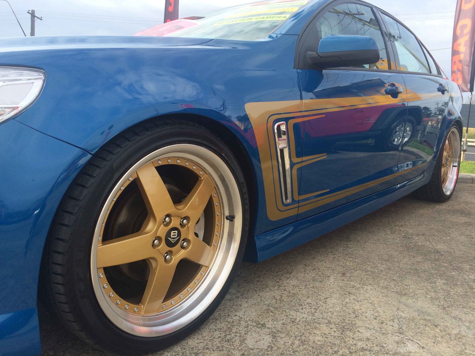 VF HOLDEN COMMODORE SEDAN ESM MUSCLE STRIPE + TRACK BONNET & BOOT ...