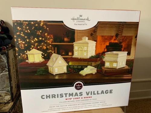 2021 HALLMARK CHRISTMAS VILLAGE /LIGHT AND SOUND HALLMARK CHANNEL HEART ...