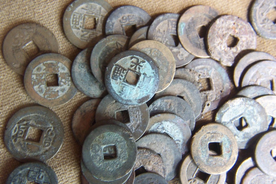50 antique chinese coins-original-150 years old-very poor cond.Group 5 ...