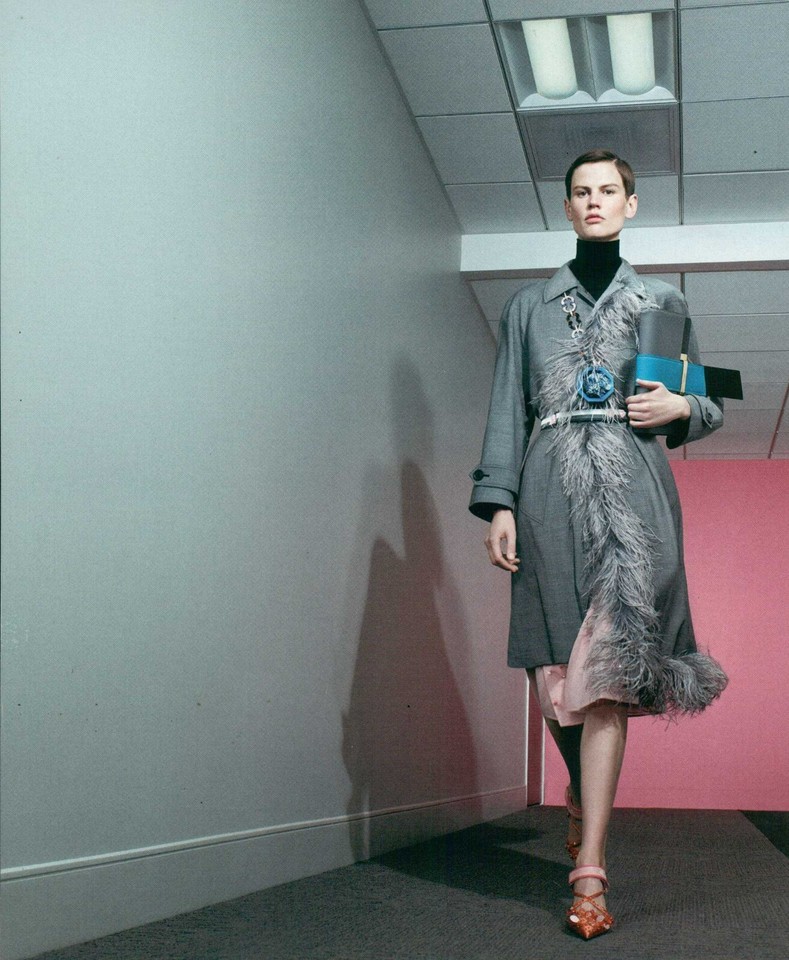 FENDI Footwear Magazine Print Ad Advert long legs high heels shoes 2017 ...