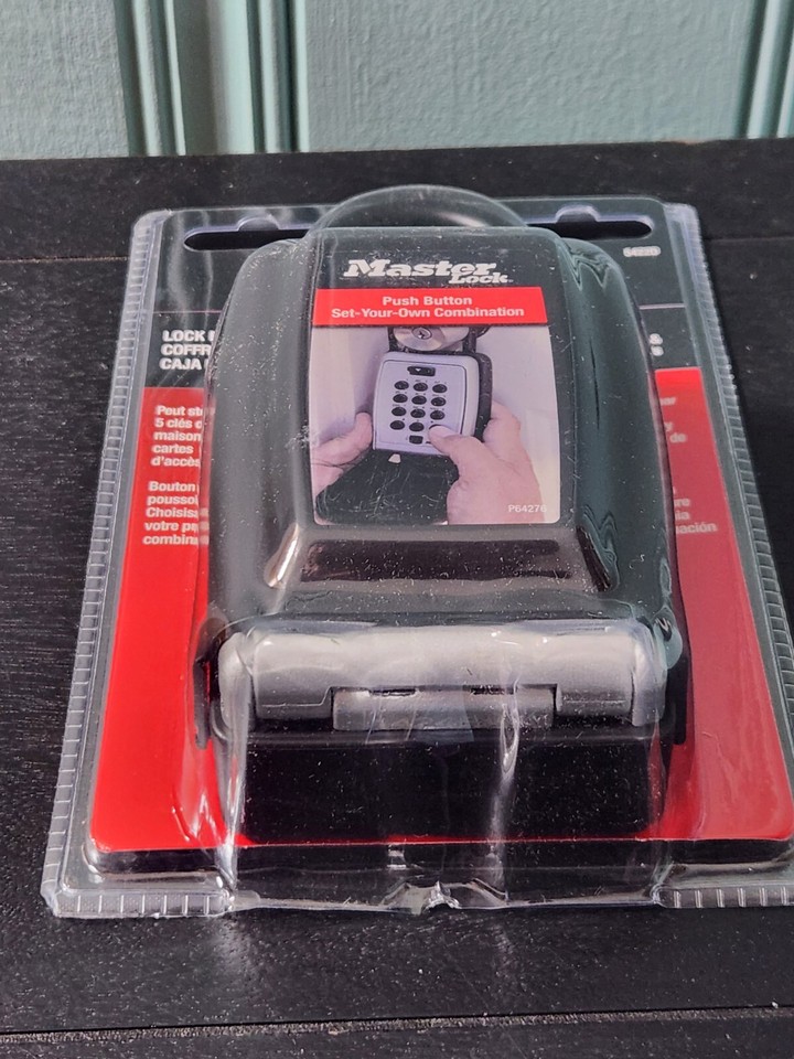 NEW Master Lock 5422D Lock Box Combination Push Button Portable Key ...