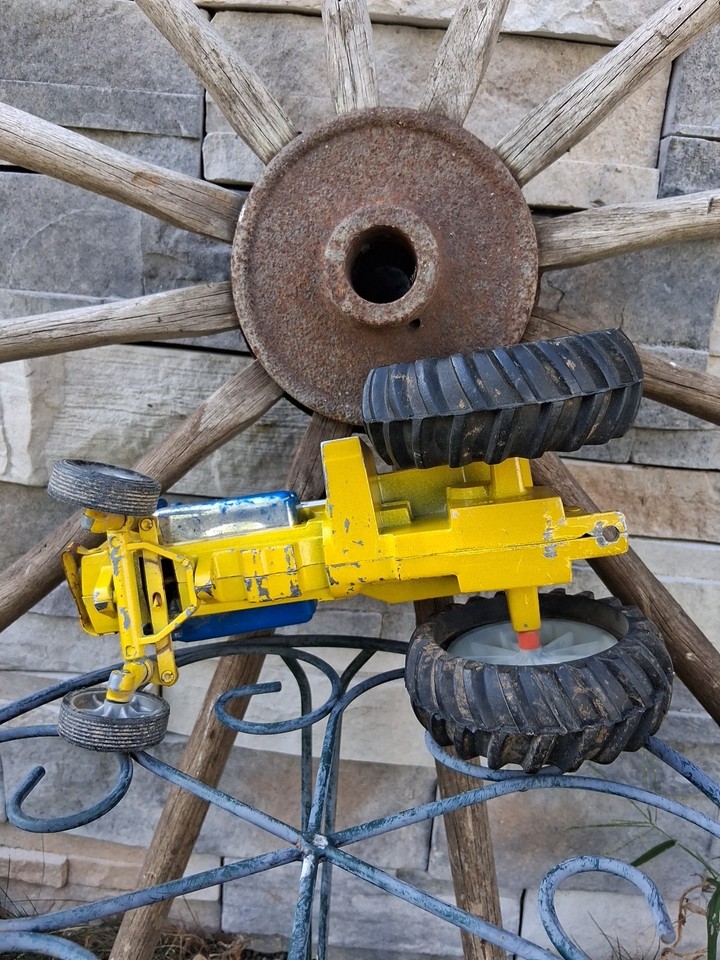 Vintage Ertl Minneapolis Moline Mighty Pulling Tractor Yellow Diecast ...