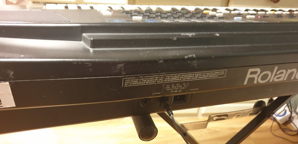 Roland E-56 Intelligent Synthesizer Black keyboard with 61-key | eBay UK