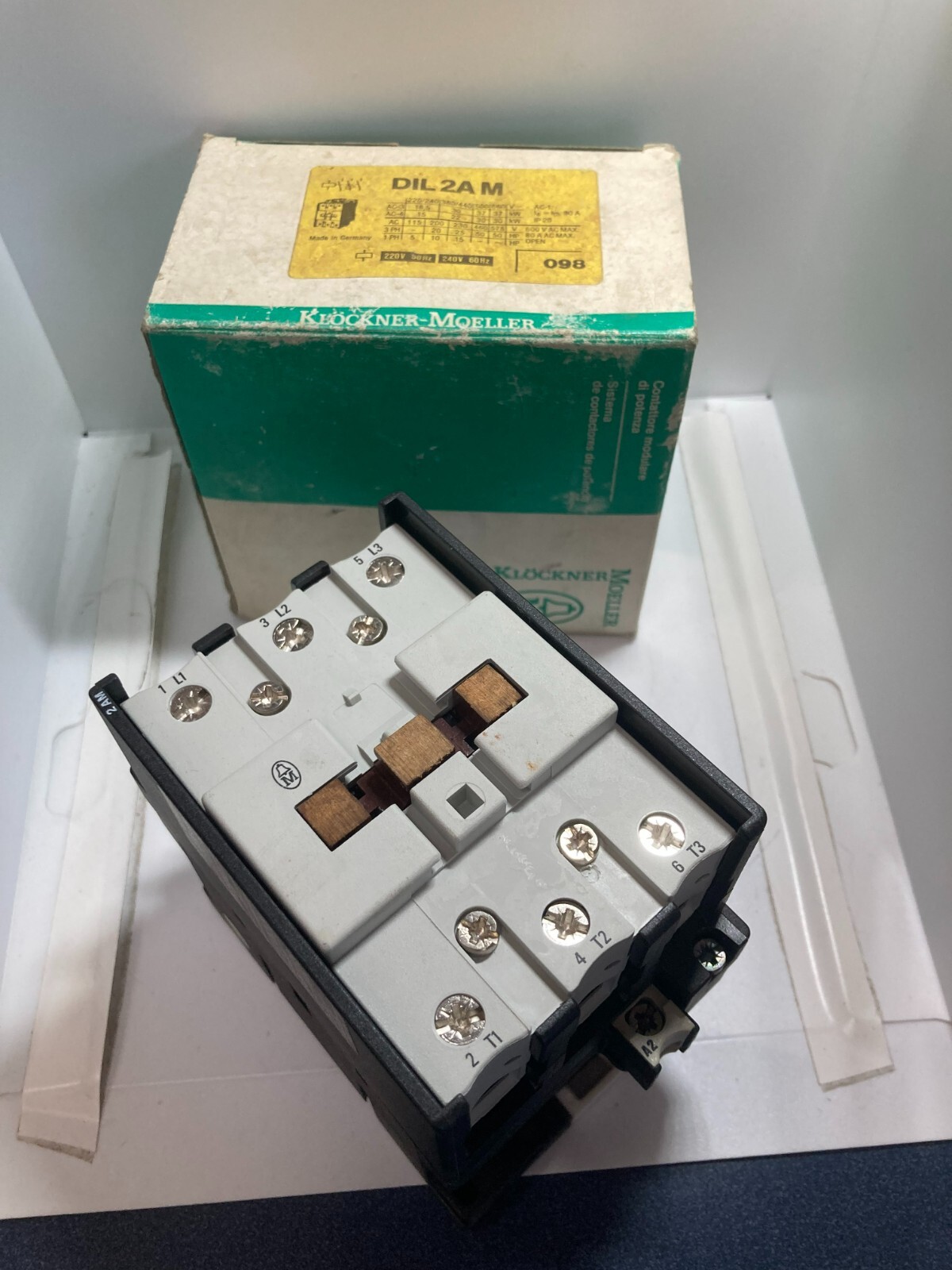 KLOCKNER MOELLER DIL2AM CONTACTOR 220V 50HZ 240V 60HZ NIB | eBay