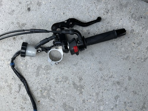 22-24 YAMAHA YZF R7 OEM RIGHT CLIP ON HANDLEBAR W SWITCHES | eBay