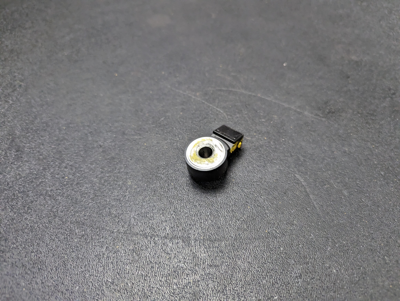 Capteur de choc moteur 2018 BMW X1 13627636937 2016 2017 2019 2020 2021 ...