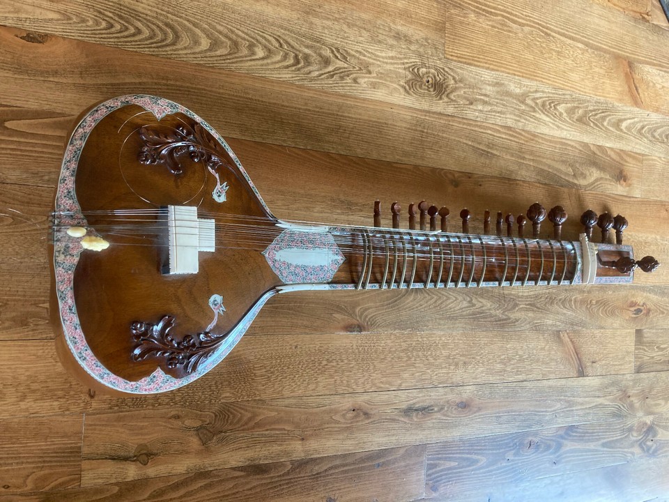 Professional Sitar. Made in India. With beautiful Pearl Inlay ...