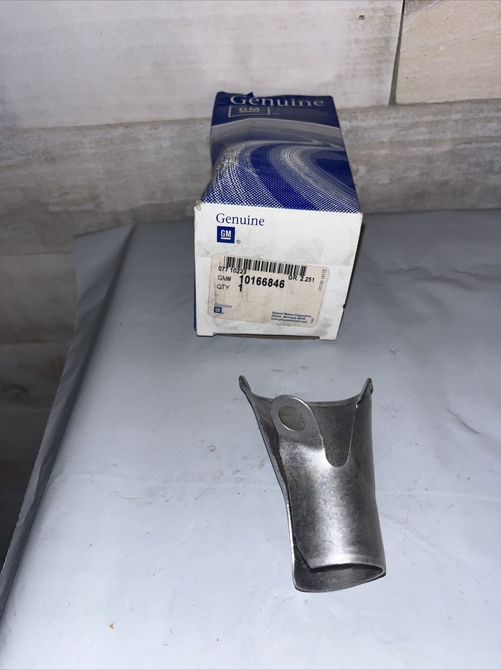 GM 10166846 Spark Plug Wire Shield Chevrolet GMC 454 7.4L V8 1993-2000 ...