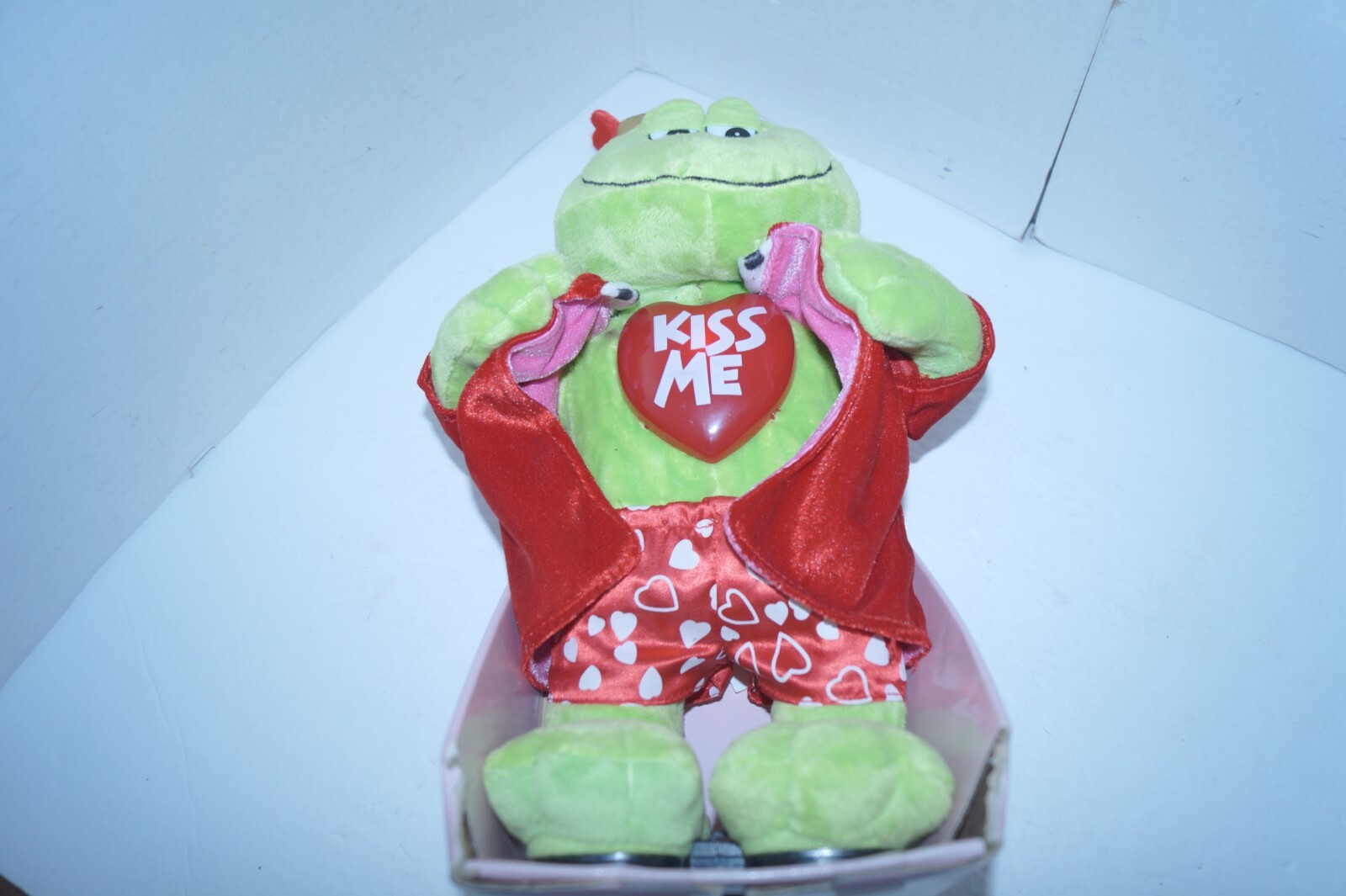 Gemmy Flirty Flashers Flirty Dancers Frog Sings "Your Unbelievable ...