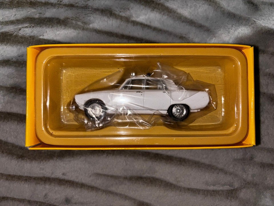 Lledo Vanguards VA27001 Rover 2000 Police in White MIB | eBay UK