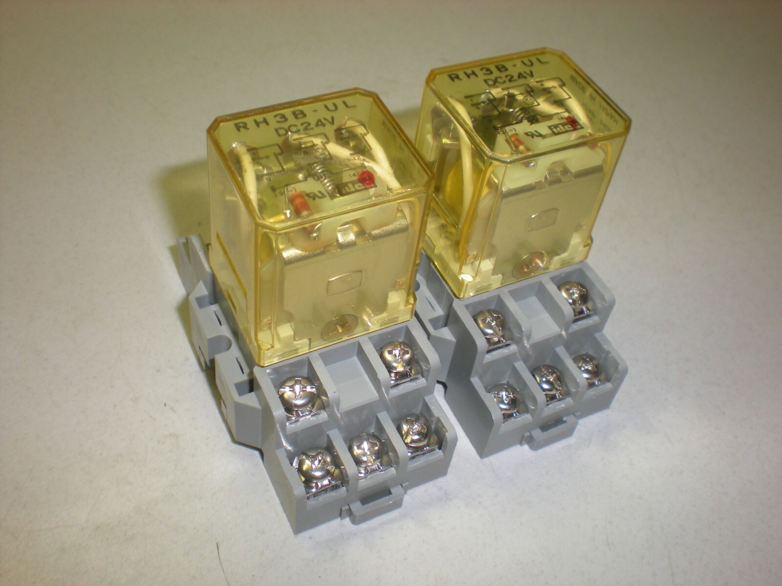 Lot of (2) Idec RH3BUL Relays with Idec SH3B-05 Din Rail Sockets - Test ...