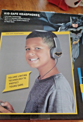 DC BATMAN KID SAFE HEADPHONES WITH VOLUME LIMITING NEW | eBay