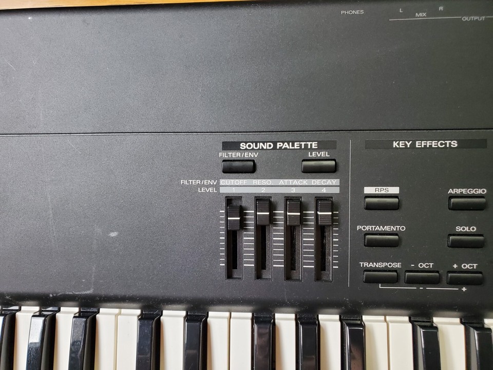 Roland XP-80 Synthesizer Music Workstation New Battery Good Condition ...