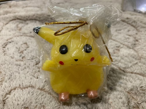 Vtg Pikachu Plastic Pokemon Squeeze Toy Keychain Sealed BRAND NEW MAKES ...