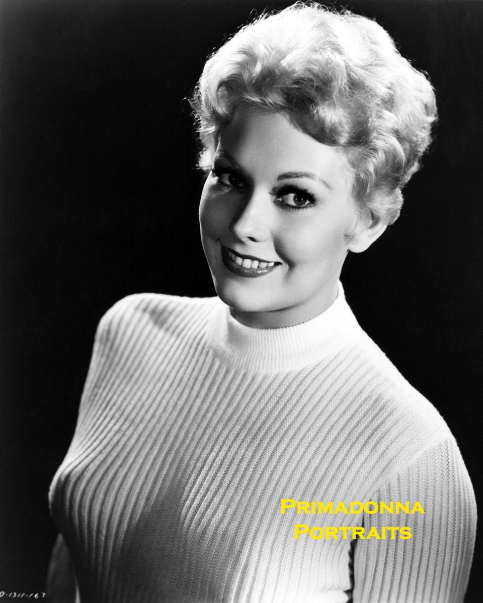 Kim Novak Measurements