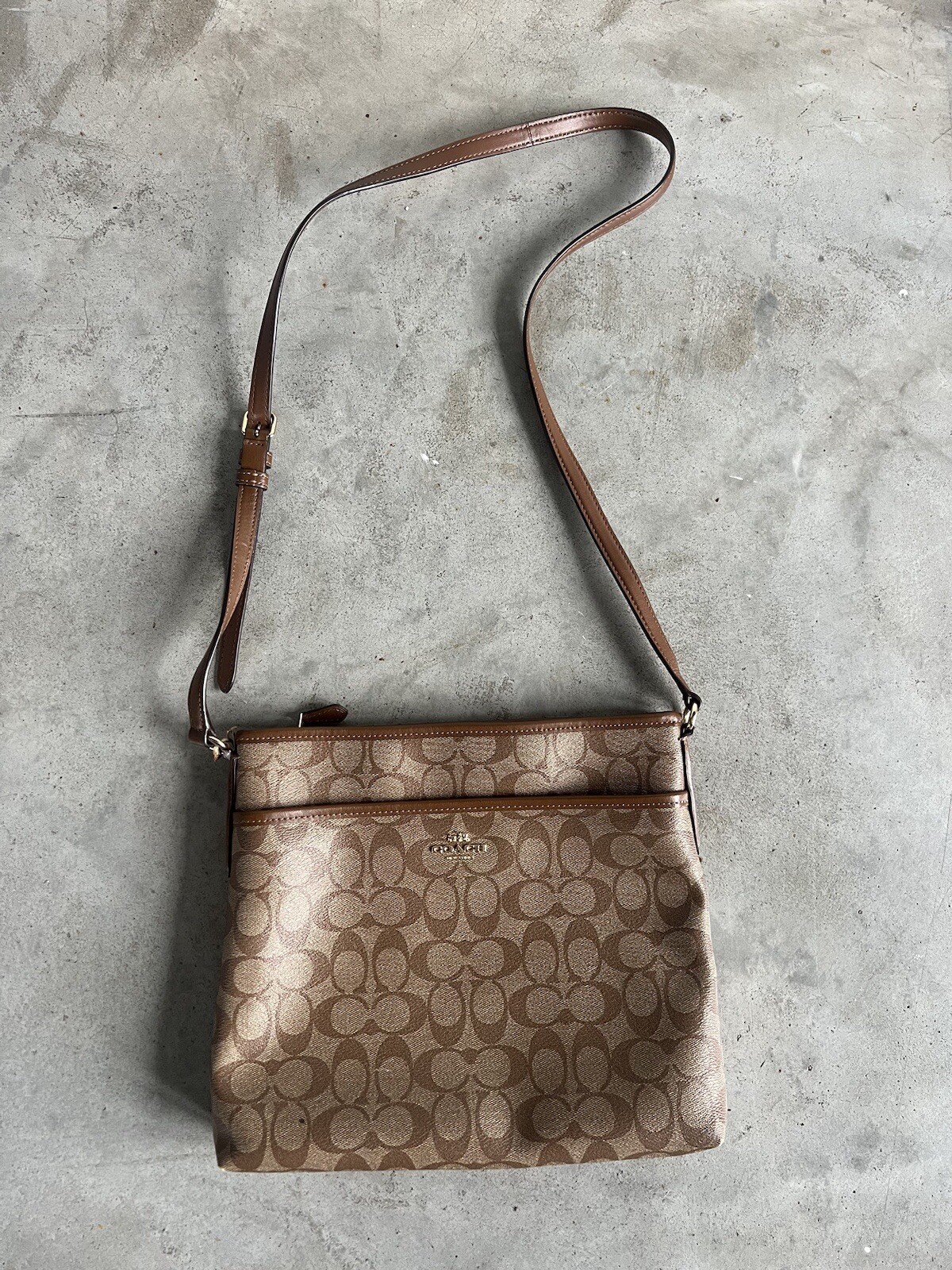 COACH Signature Leather Crossbody Shoulder Beige Brow… - Gem