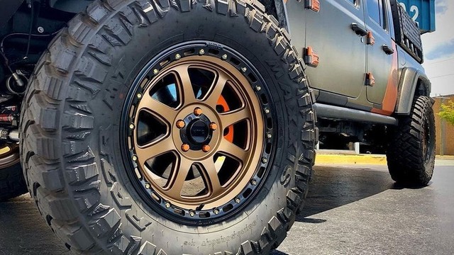 KMC Wheels KM548 Chase 9x20 Matte Bronze with Black Lip Rim for sale ...