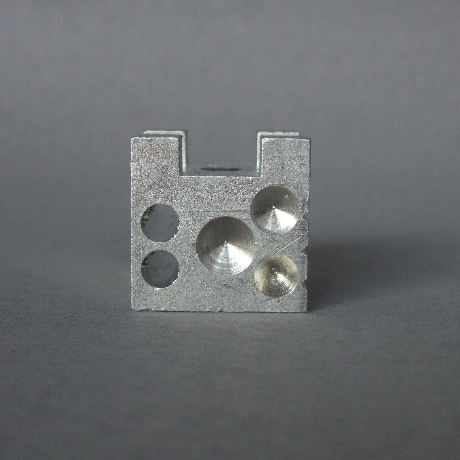 Mini Watchmakers Anvil metal Work Bench Block Anvil Watch Repair Tool ...