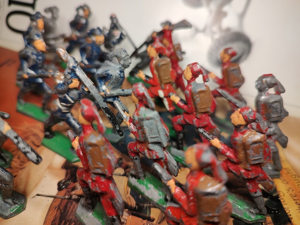 21 Lead Toy Soldier Lot 2" High | eBay