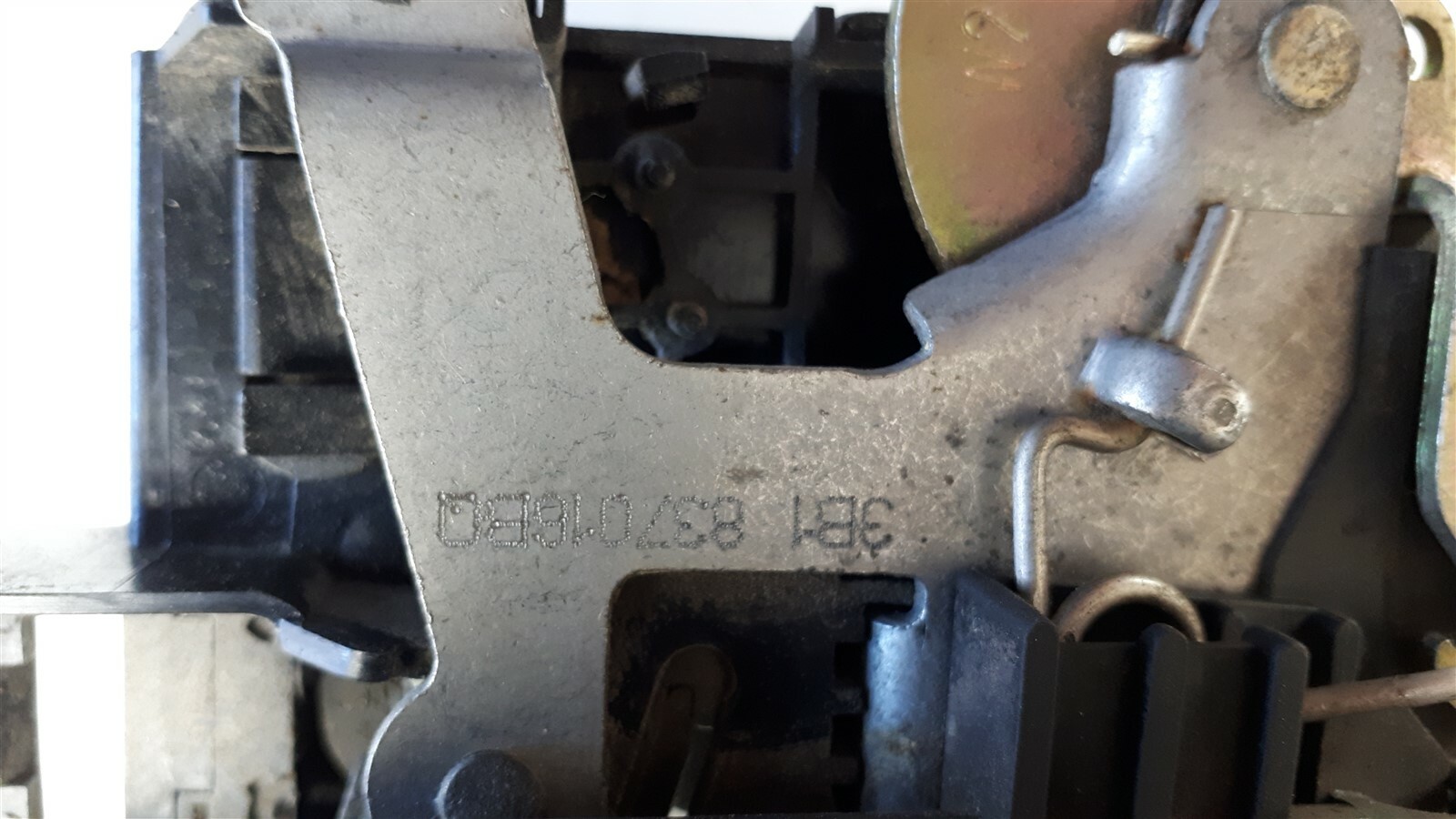 D2940 VW DOOR LOCK 837016BQ | eBay