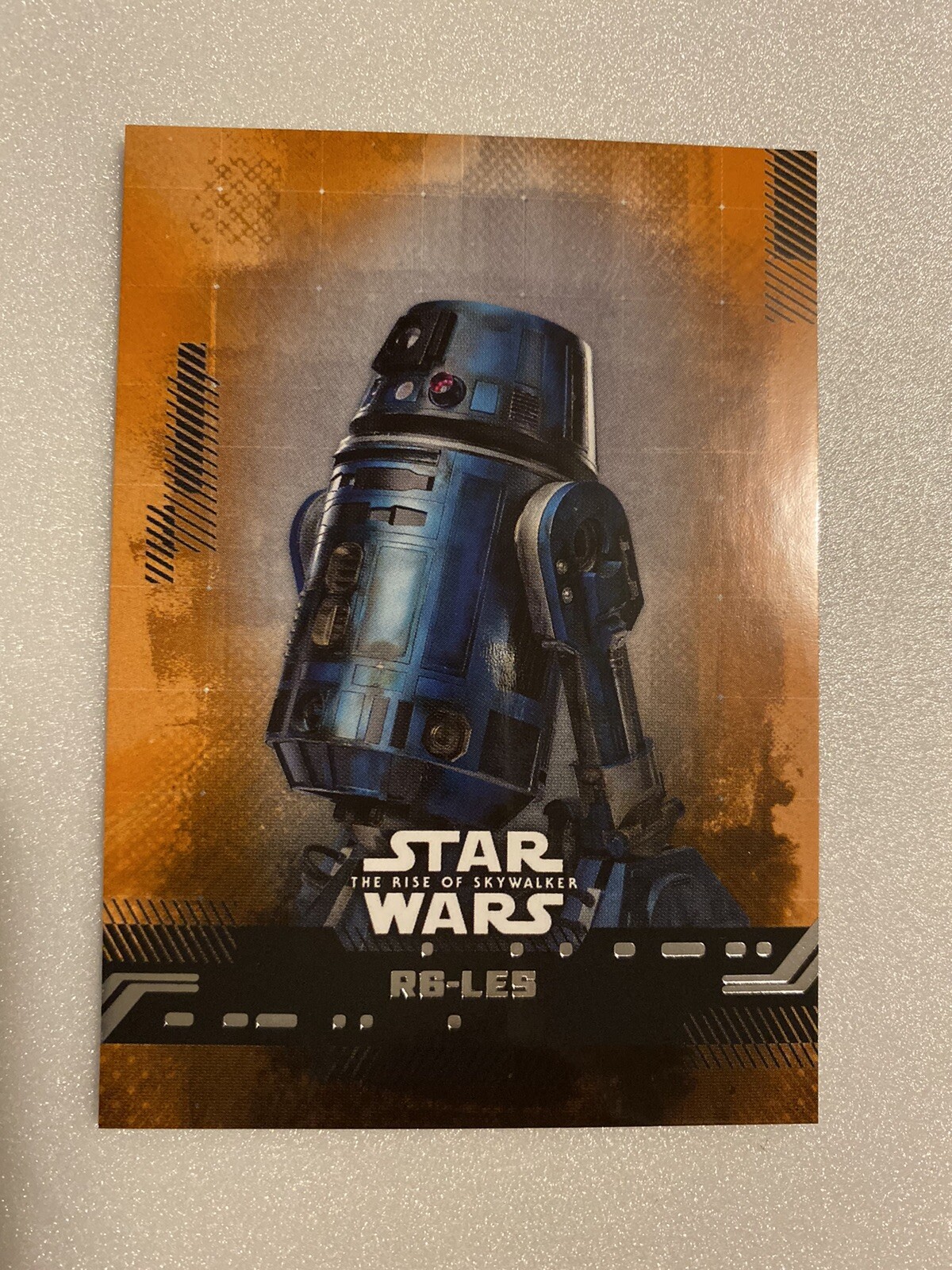 2019 Topps Star Wars The Rise Of Skywalker #26 R6-LE5 Orange Parallel ...