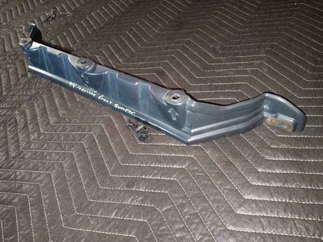 TOYOTA OEM 5254235010 99-02 4runner Front Bumper Filler 52542-35010 for ...