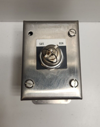 GUARANTEED! ALLEN-BRADLEY 30MM STAINLESS ENCLOSURE W/ KEYED SWITCH 800R ...