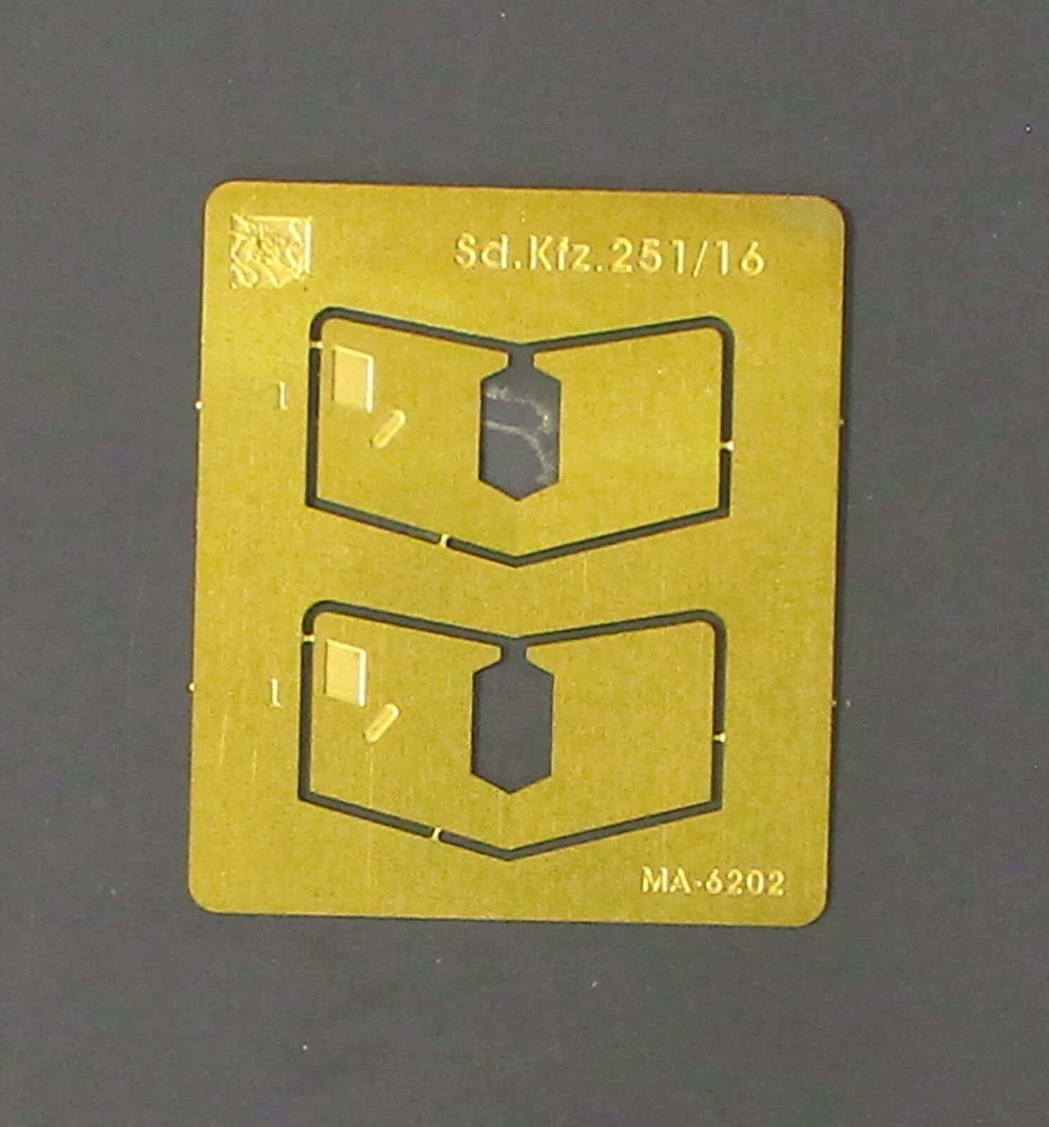 Dragon 1/35th Scale Sd.Kfz. 251/16 Ausf. C - PE Parts MA2 from Kit No ...