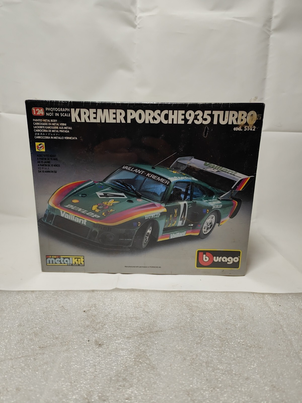 1/25 Burago Plastic Model Porsche 935Turbo Burago Kremer Die-Cast Metal ...