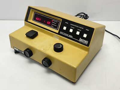 Analytical Instruments - Milton Roy Spectronic 20