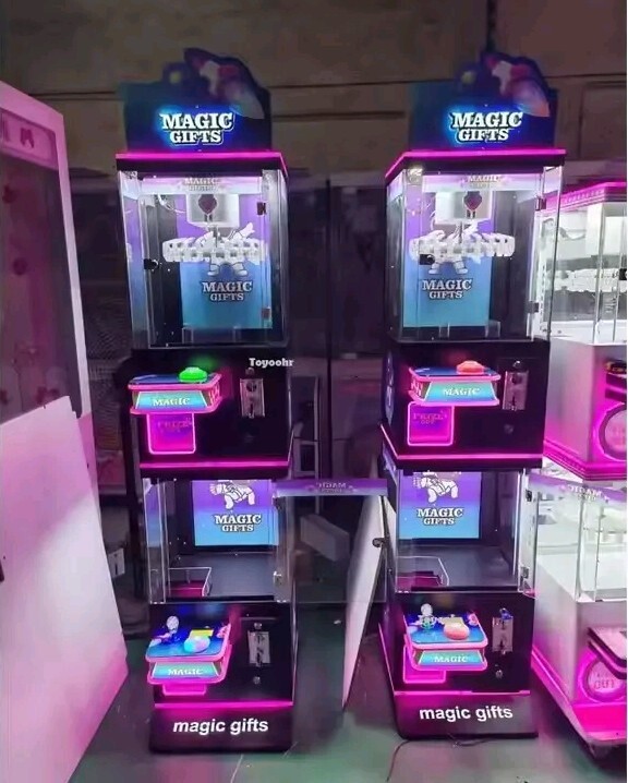 Mini Rotating Spinning 20 Clip Prize Skill Redemption Claw Machine ...