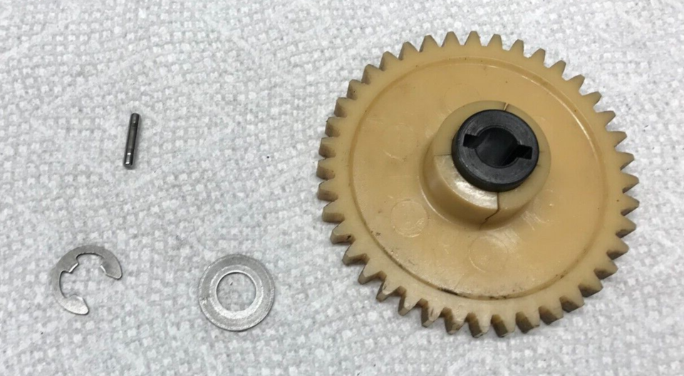 Suzuki GT750 OEM Water Pump Drive Gear 17522-31031 | Japan