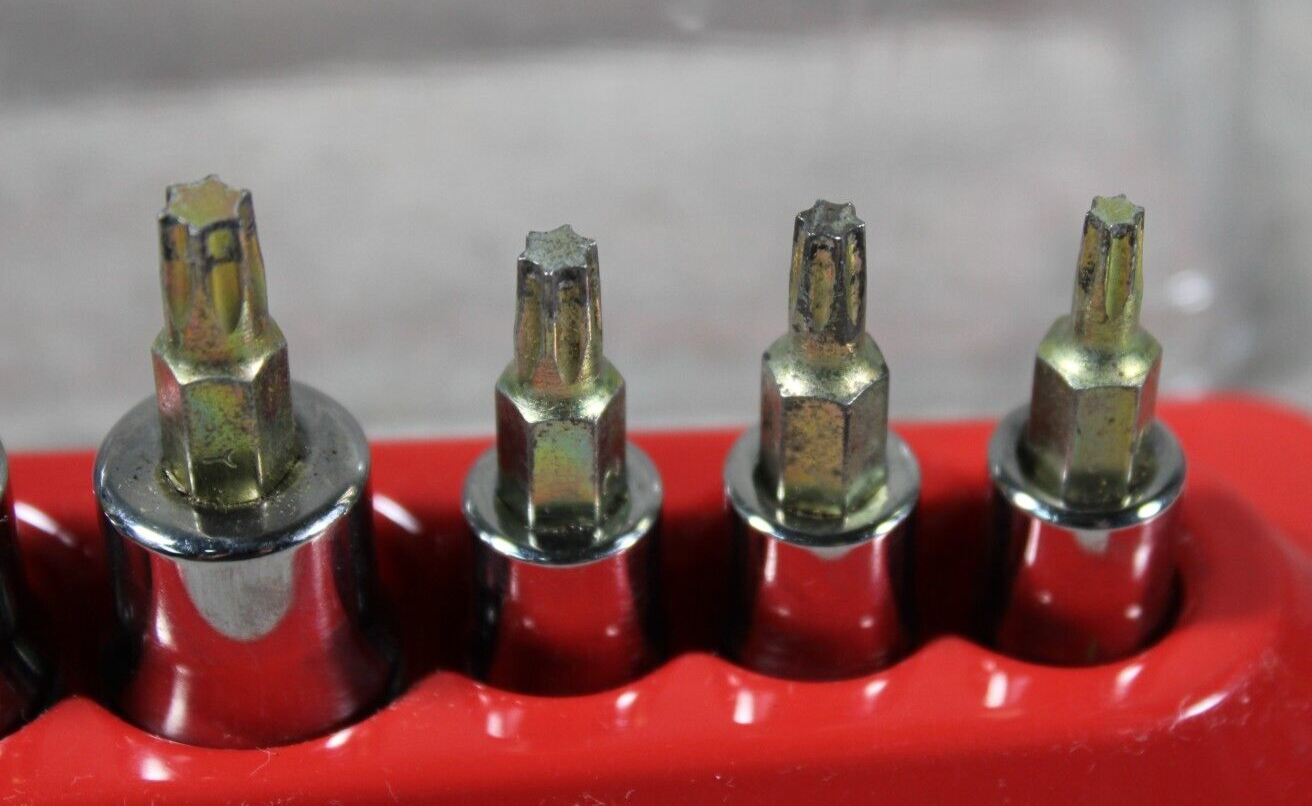 Snap On 209EFTXBY 9 Pc 3/8" & 1/4" Drive TORX Bit Socket Set & Mag Tray ...
