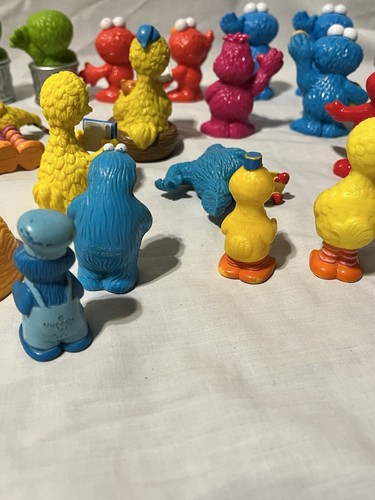 Lot Of Sesame Street Figures And Muppets Elmo CD Player | eBay