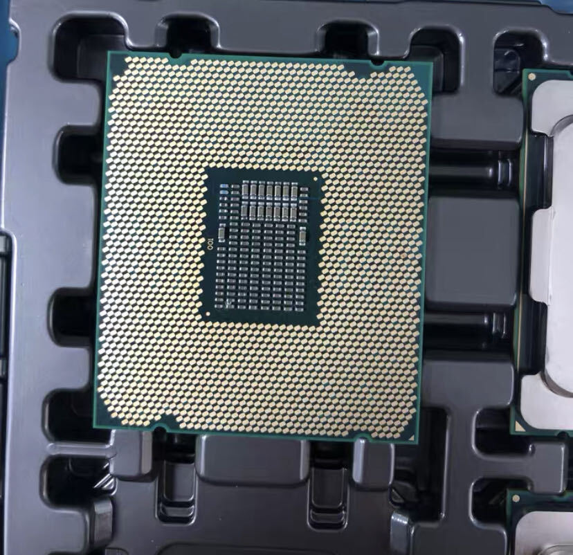 Intel Xeon w-2195 CPU processor sr3rx 2.3ghz 18-core 24.75mb lga-2066 ...