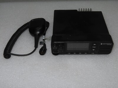 Motorola XPR5550 Radio AAM28TRN9KA1AN w/ mic | eBay