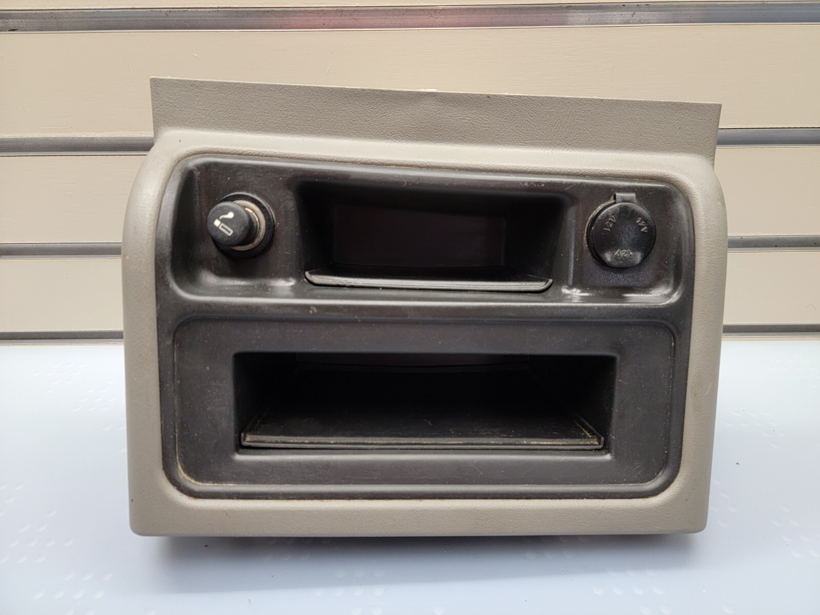 🔥03-06 CHEVY SILVERADO TAHOE GMC SIERRA CENTER CONSOLE STORAGE CUBBY ...